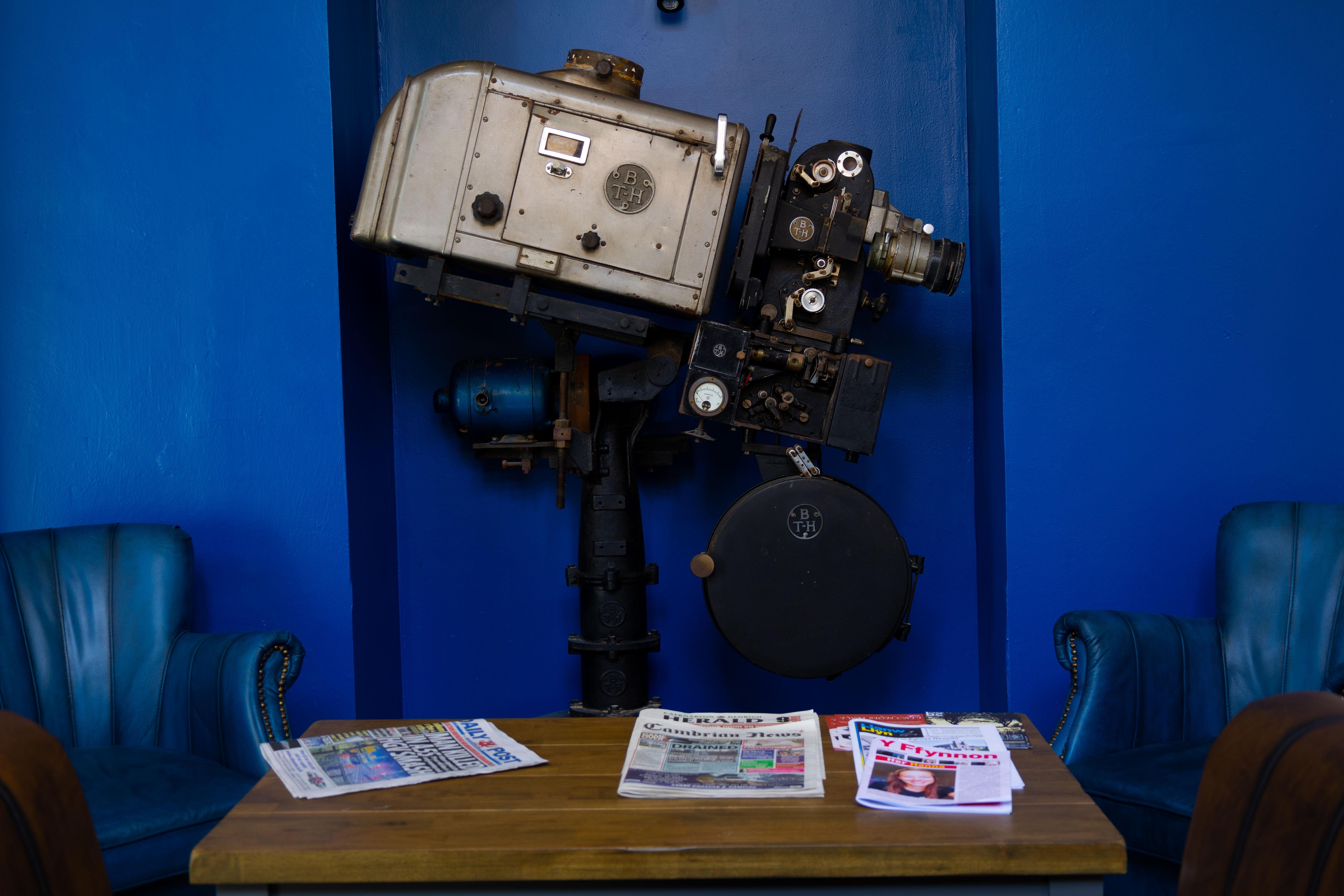 Front page | Neuadd Dwyfor